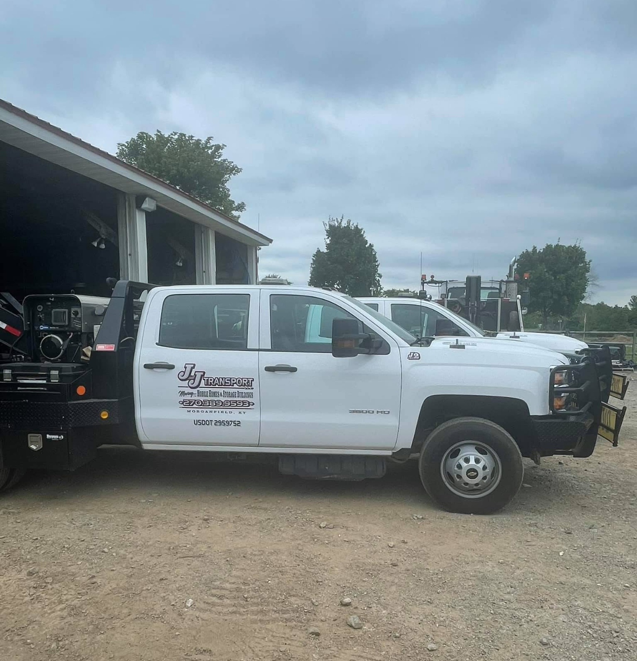 J&J Transport LLC - Professional Mobile Home & Building Transport Services
